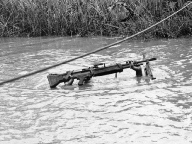 Photographies de la Guerre du Viêtnam : Henri Huet (1927-1971) – La ...